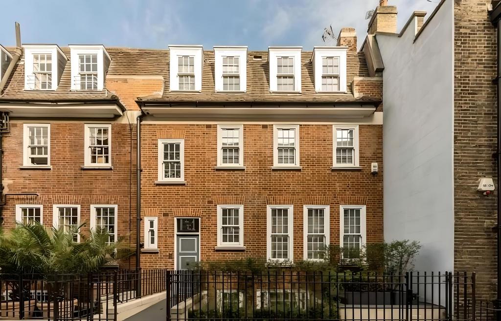 Mayfair, London W1K 5 bed terraced house to rent - £19,500 pcm (£4,500 pw)