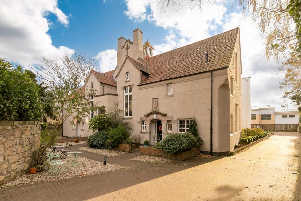 Falcon Lane, Edinburgh, EH10 3 bed flat - £580,000
