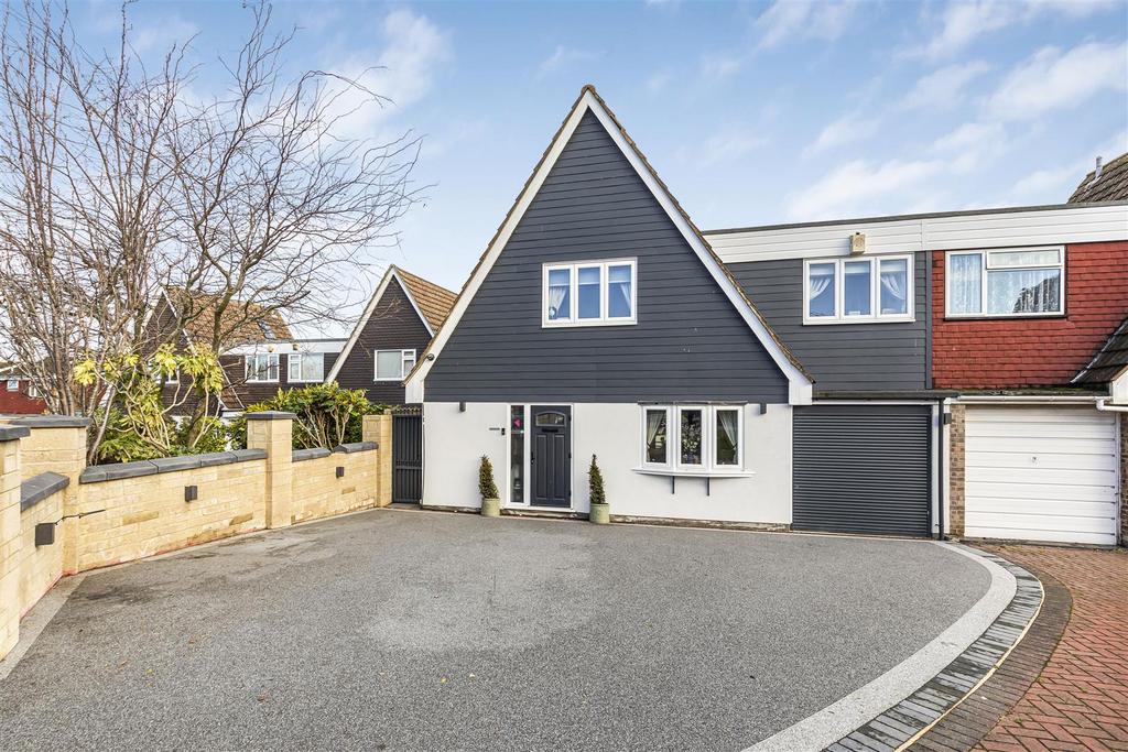 Worcester Close, Istead Rise 3 bed semi-detached house for sale - £545,000