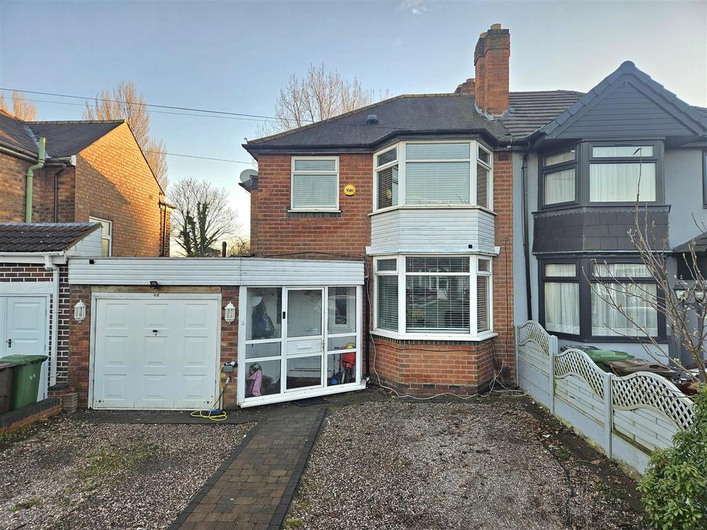 Ulleries Road, Solihull 4 bed semi-detached house - £400,000