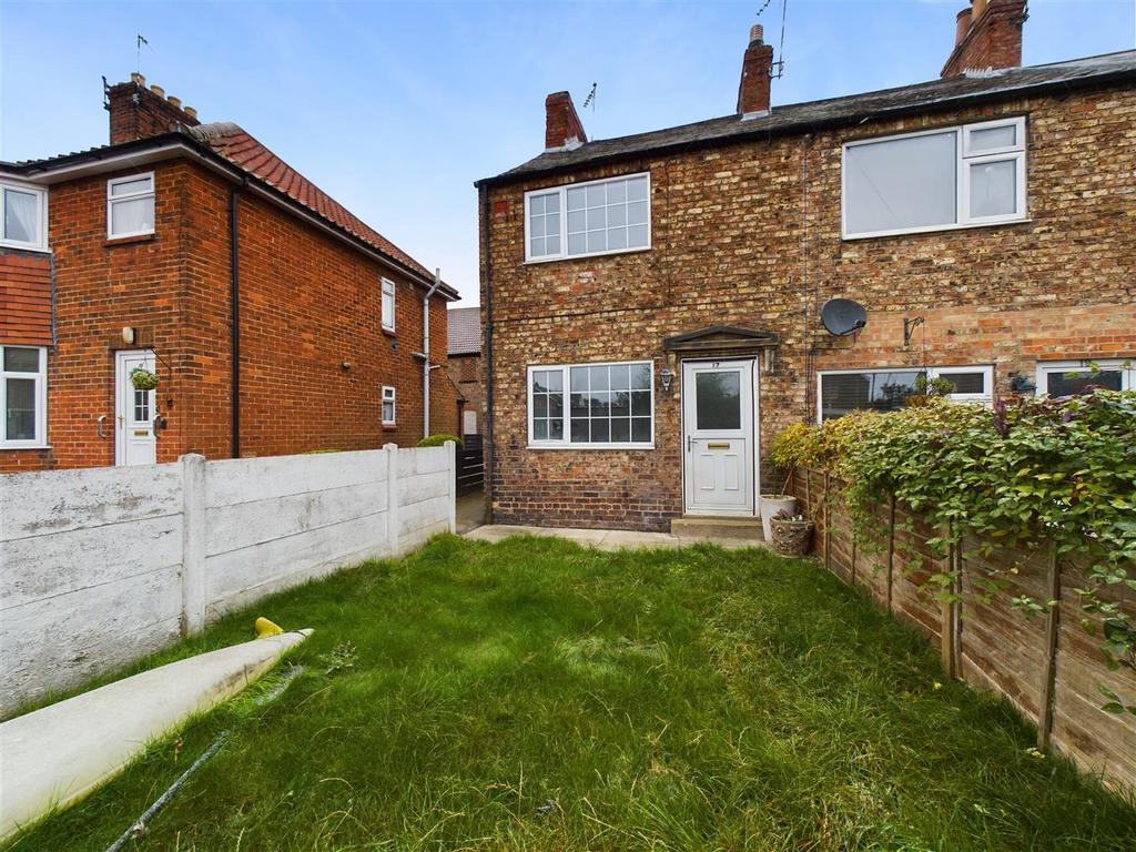 17 Mill Street, Norton, Malton, North... 2 bed end of terrace house - £ ...