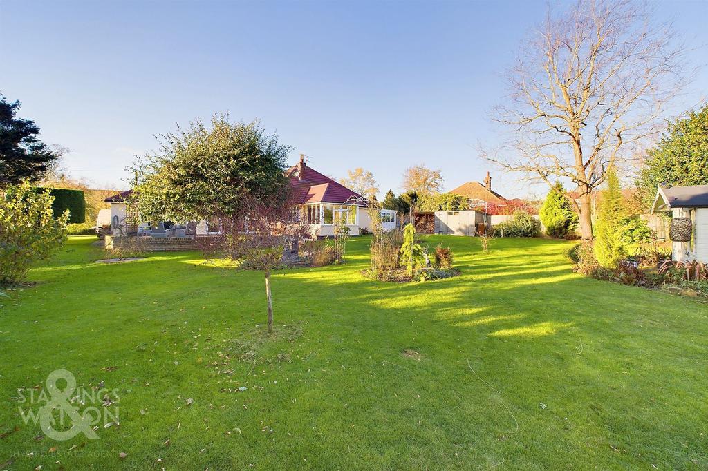 Croft Lane, Diss 3 bed detached bungalow for sale - £580,000
