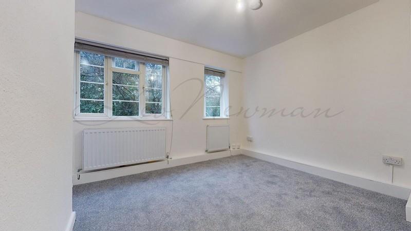 Hendon Way, London, NW2 2 bed flat - £1,500 pcm (£346 pw)