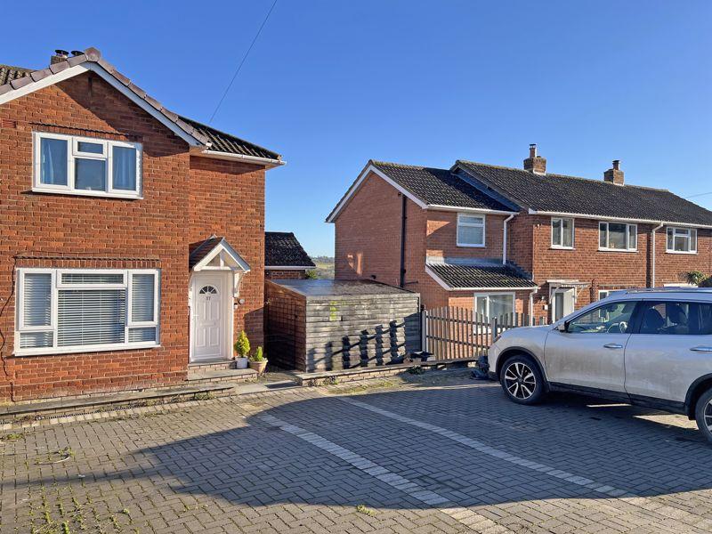 Rhea Hall Estate, Bridgnorth WV16 2 bed terraced house - £199,950