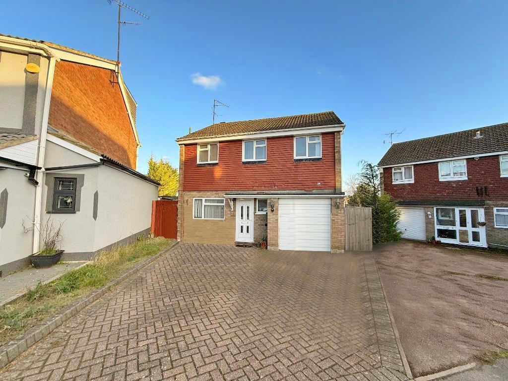 St Bernards Close, Saints, Luton... 3 bed detached house - £415,000