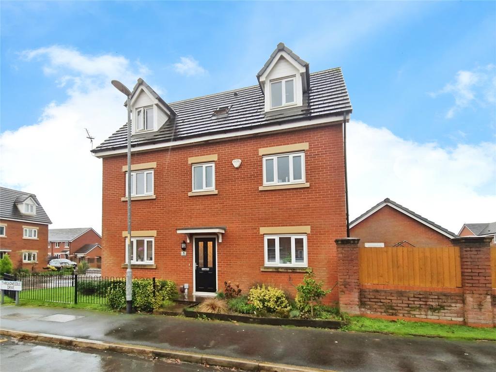 Threadneedle Drive, Manchester M28 4 bed detached house - £380,000