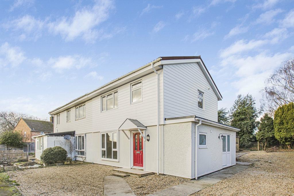 Harcourt Green, Wantage, OX12 3 bed semi-detached house - £300,000