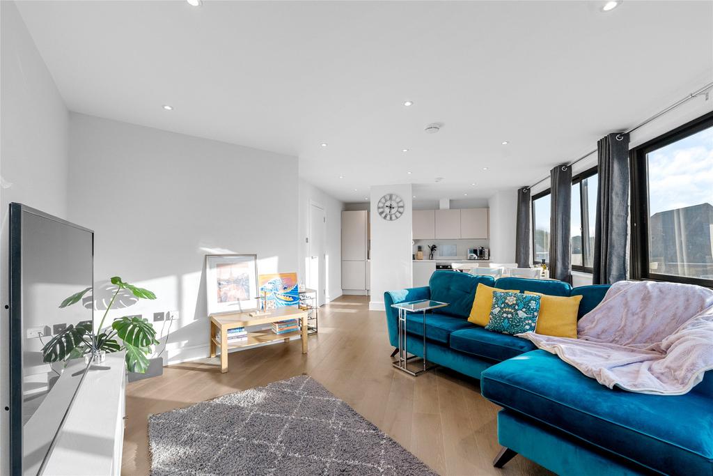 Warren Road, Reigate, Surrey, RH2 1 bed flat for sale - £270,000