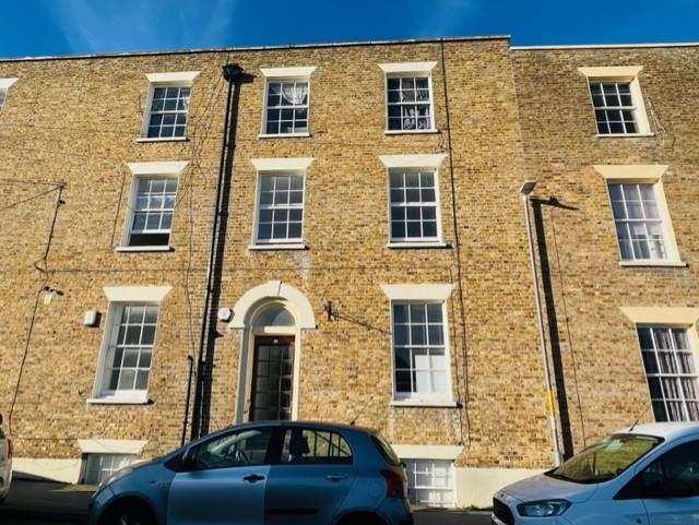 Chapel Place Lane, Ramsgate CT11 3 bed flat - £1,100 pcm (£254 pw)