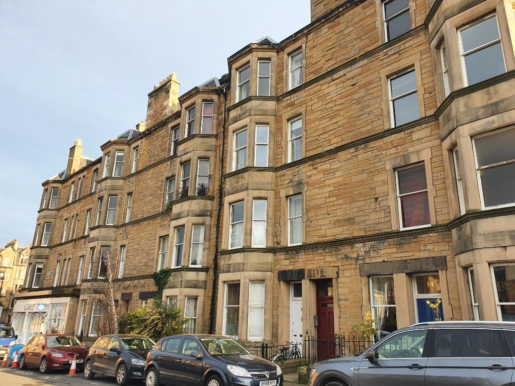 Viewforth Terrace, Edinburgh, EH10 3 bed flat - £2,100 pcm (£485 pw)