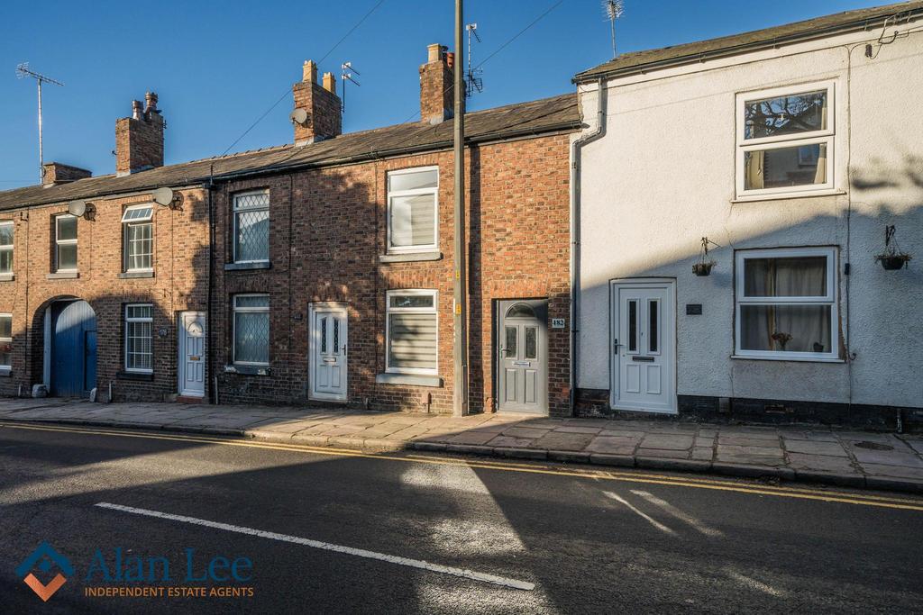 Hurdsfield Road, Macclesfield, SK10 2PX 2 bed terraced house - £195,000
