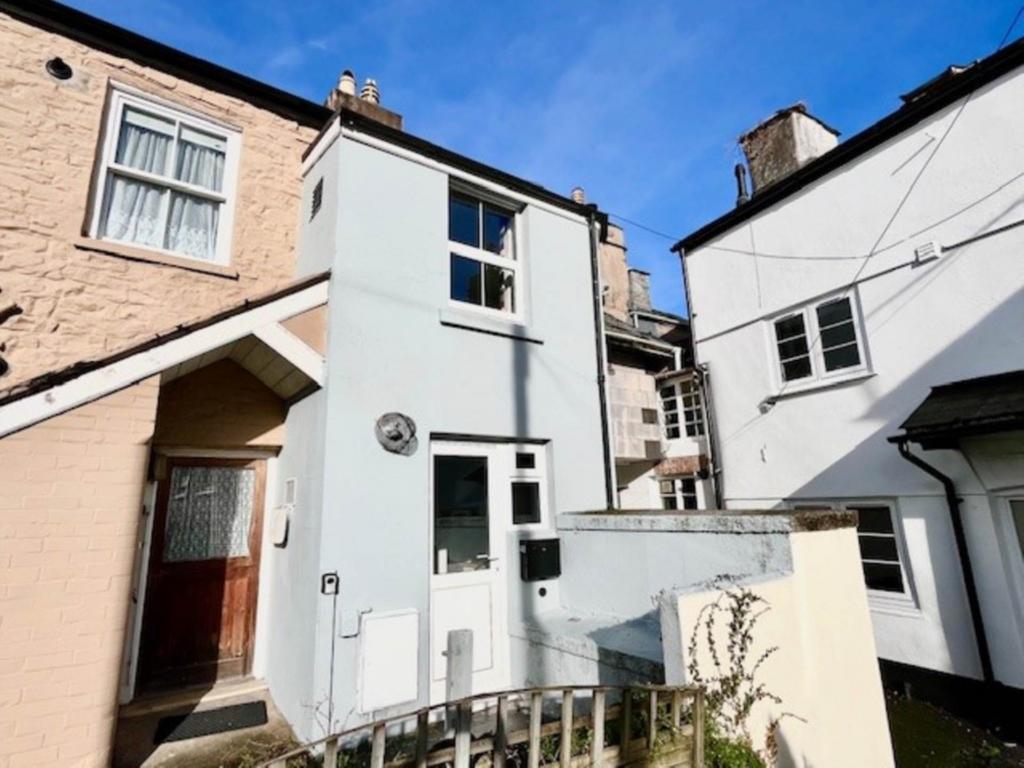 Plymouth Road, Buckfastleigh TQ11 1 bed terraced house for sale - £119,950