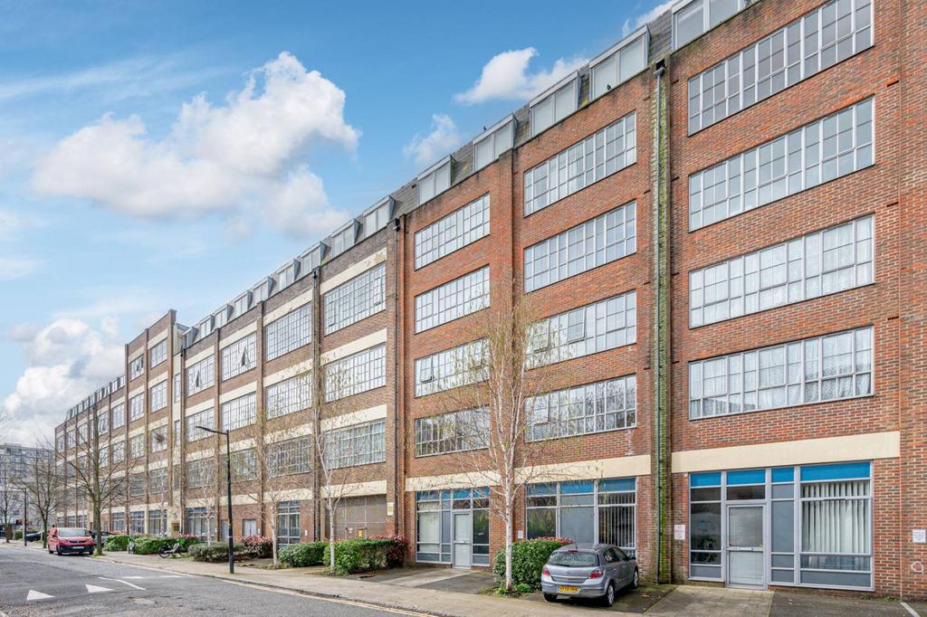 Peckham Grove, Peckham, London, SE15 1 bed flat to rent - £2,400 pcm (£ ...