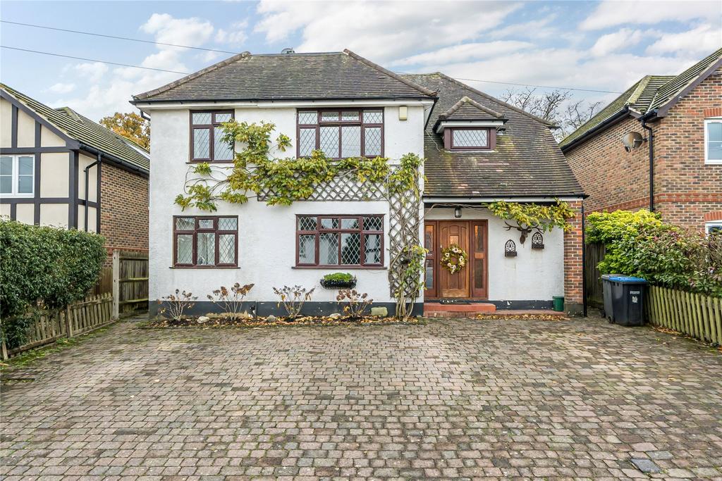 Oakhill Road, Addlestone KT15 4 bed detached house - £900,000