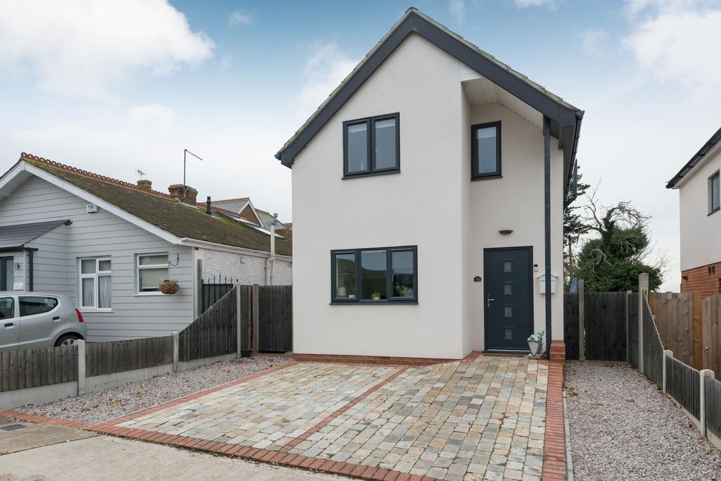Fitzroy Road, Tankerton, Kent 3 bed detached house for sale - £625,000