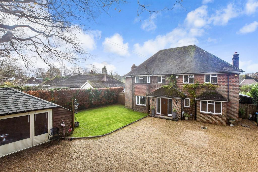 Mill Lane, Felbridge, East Grinstead... 5 bed detached house - £1,250,000