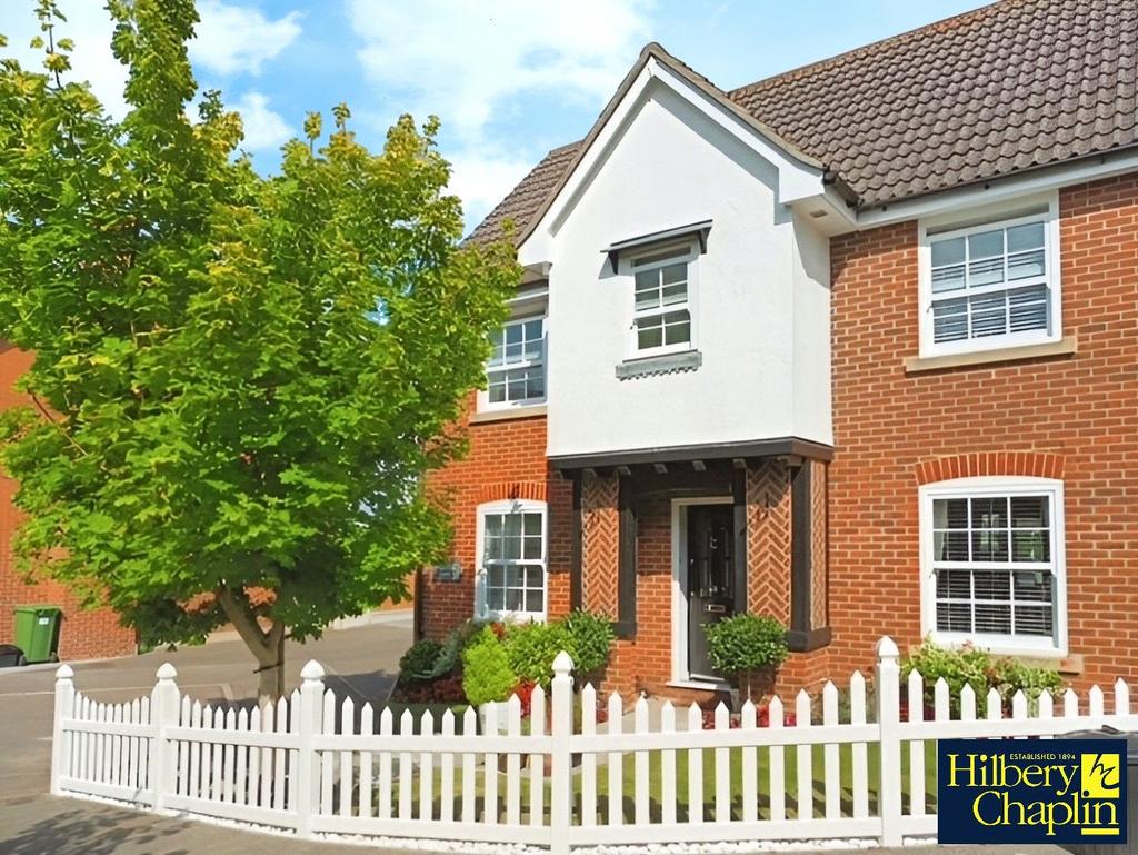 Hayrick Close, Langdon Hills... 4 bed detached house for sale - £630,000