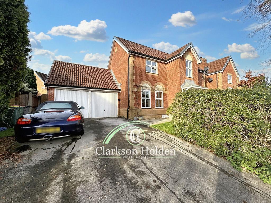 Oakengate, Fulwood, Preston, PR2 9AE 4 bed detached house - £330,000