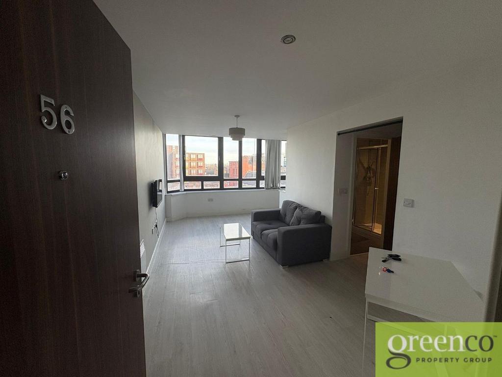 Nelson Square, Bolton BL1 1 bed flat - £700 pcm (£162 pw)