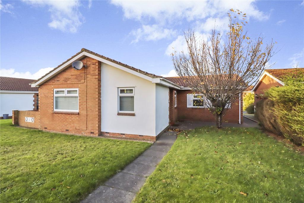 Camberley Close, Tyne and Wear SR3 3 bed bungalow - £850 pcm (£196 pw)