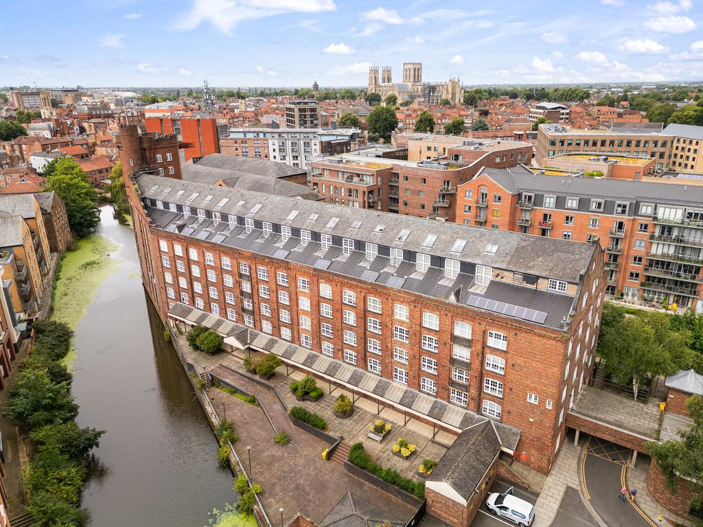 Navigation Road, York YO1 2 bed penthouse - £279,500
