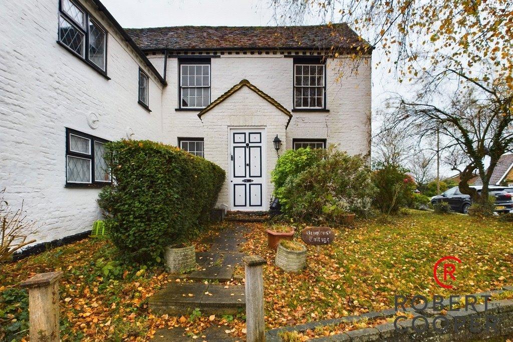 Wood Lane, Ruislip, Middlesex, HA4 2 bed terraced house - £400,000
