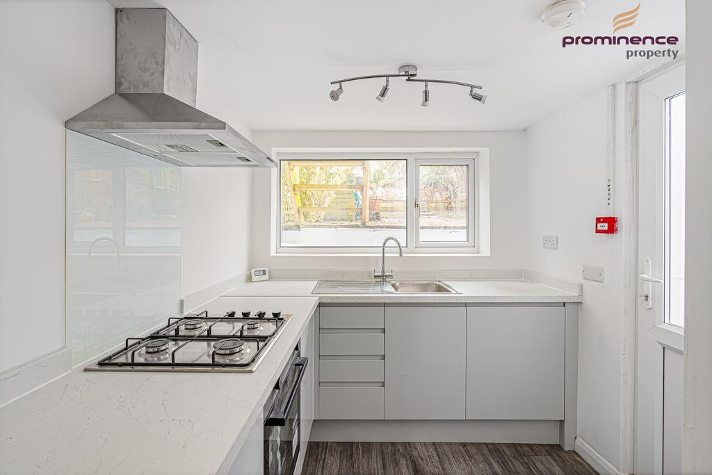 Roundhill Crescent, Brighton BN2 3GP 1 bed flat for sale - £270,000