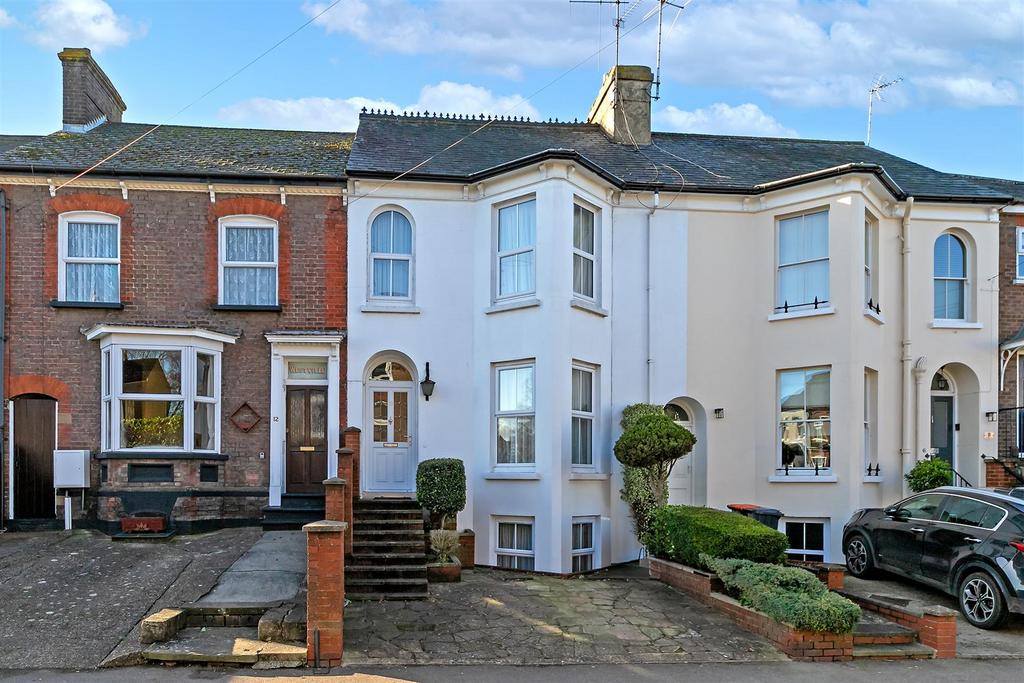 Icknield Street, Dunstable 3 bed terraced house - £400,000
