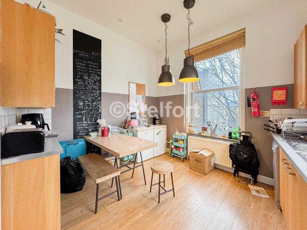 Junction Road, London, N19 House share to rent - £925 pcm (£213 pw)