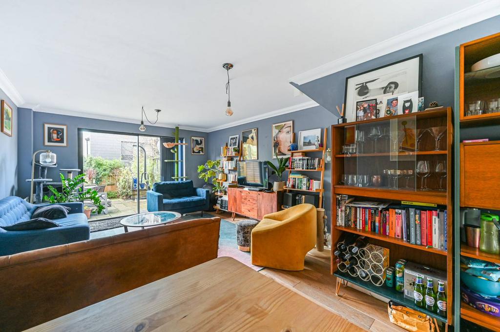 Fawcett Close, Streatham, London, SW16 3 bed house for sale - £670,000