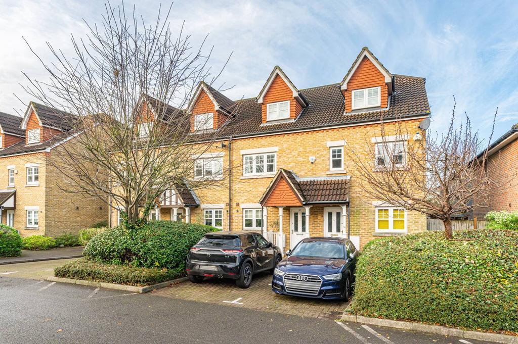 Fawcett Close, Streatham, London, SW16 3 bed house - £670,000