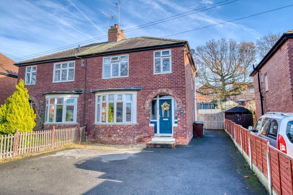 Kilton Hill, Worksop, S81 3 bed semi-detached house - £195,000