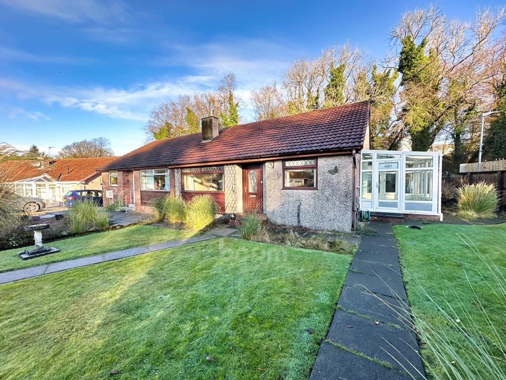 7 Balfour Avenue, Beith 2 bed semi-detached bungalow - £109,995