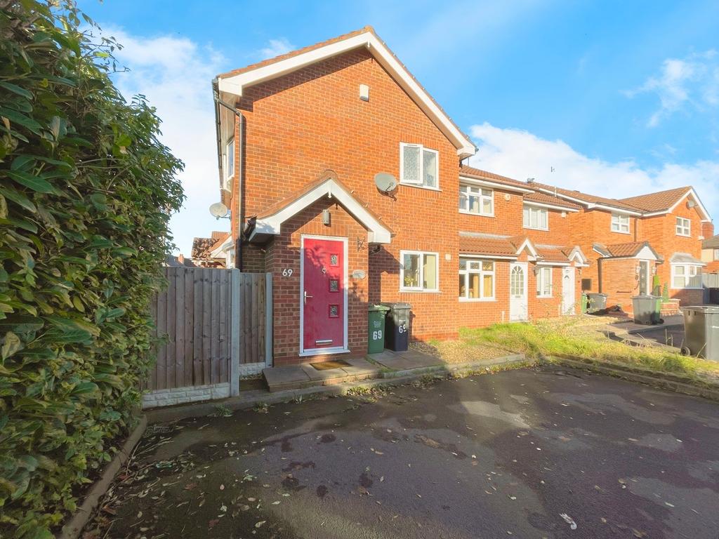 Best Street, Cradley Heath, B64 1 bed end of terrace house - £140,000