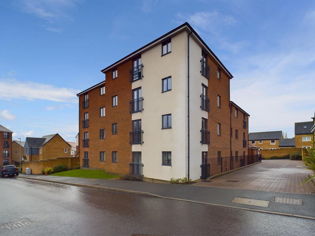 Renshaw Drive, Nottingham NG4 2 bed apartment - £160,000