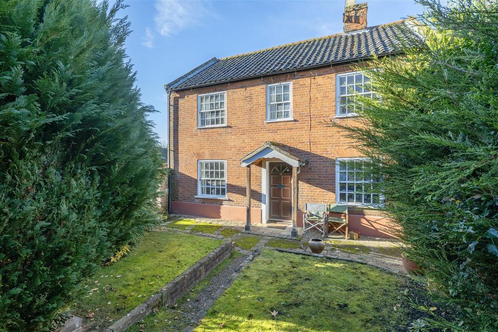 Puddingmoor, Beccles NR34 4 bed cottage for sale - £380,000