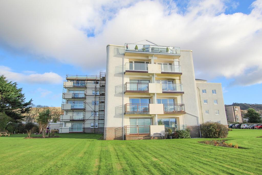 Castlebay Court, Largs KA30 3 bed flat - £195,000