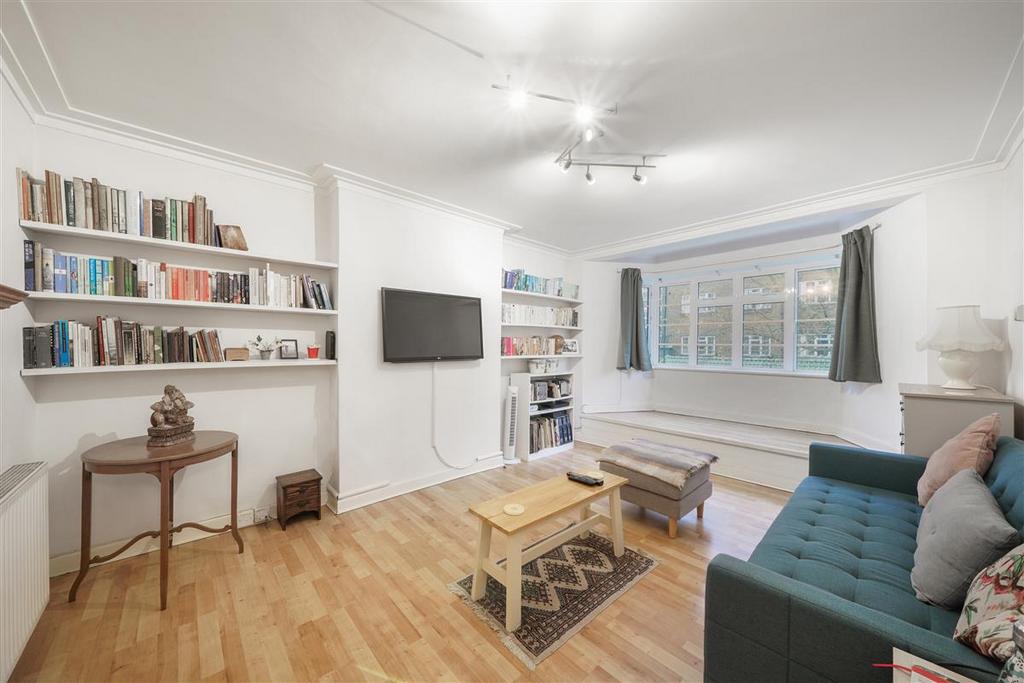 Streatham High Road, SW16 1 bed block of apartments - £280,000