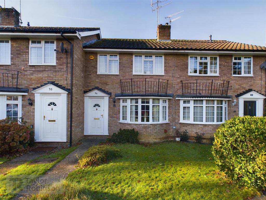 Ifield Green, Crawley 3 bed house - £355,000