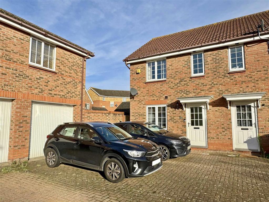 Lammas Drive, Braintree 2 bed end of terrace house for sale - £280,000