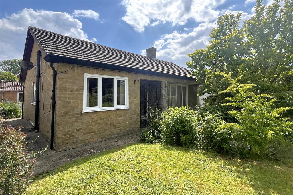 White Horse Lane, Otham, Maidstone 2 bed detached bungalow for sale - £ ...