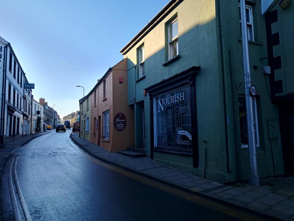 12 High Street, Fishguard, Pembrokeshire 2 bed maisonette - £795 pcm (£ ...