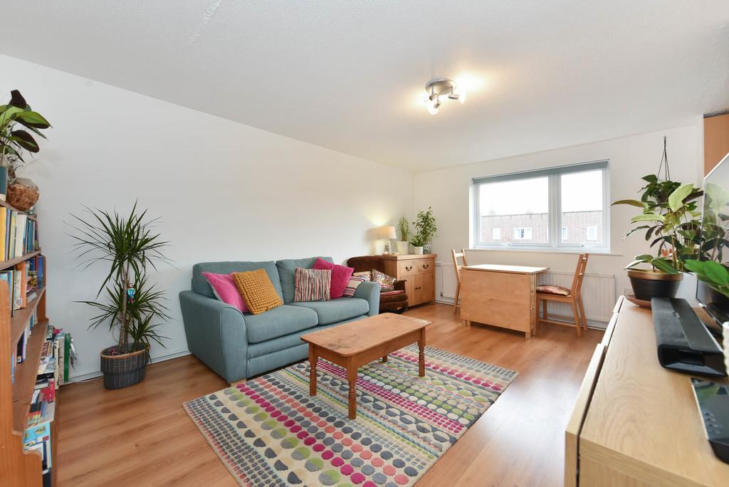 Regency Court, Victoria Park E9 2 bed apartment for sale - £475,000