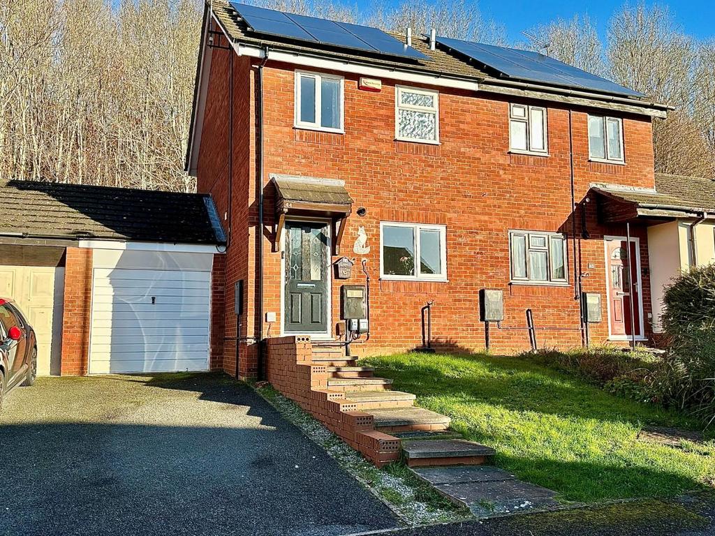 Gresham Drive, West Hunsbury... 2 bed semi-detached house - £229,995