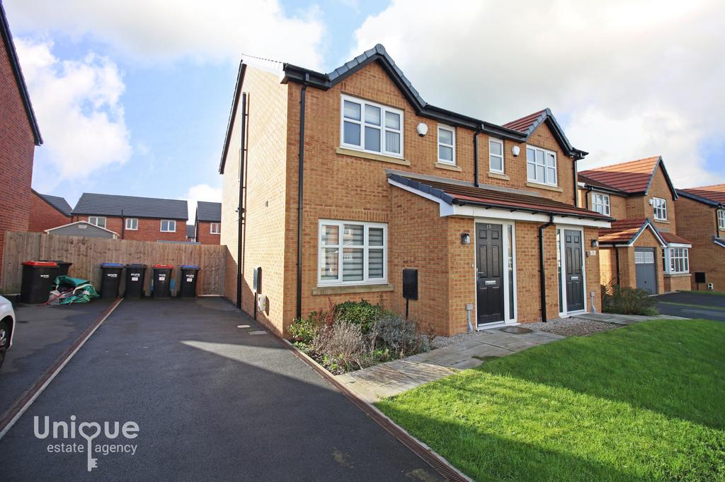 Easington Fell Road, ... 3 bed semi-detached house for sale - £185,000