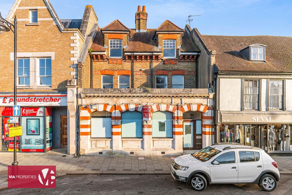 High Street, Hoddesdon EN11 Shop to rent