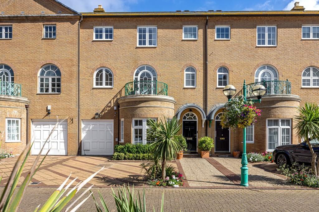 Trafalgar Gate, Brighton Marina Village 4 bed townhouse for sale - £ ...