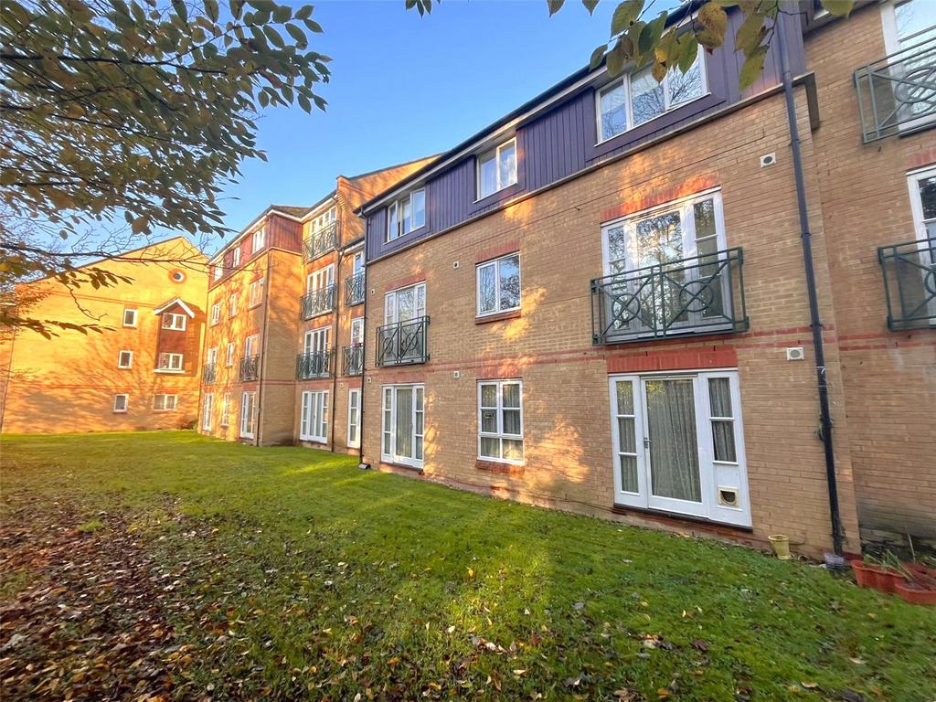 Faraday Road, Guildford, Surrey, GU1 2 bed penthouse - £1,650 pcm (£381 pw)