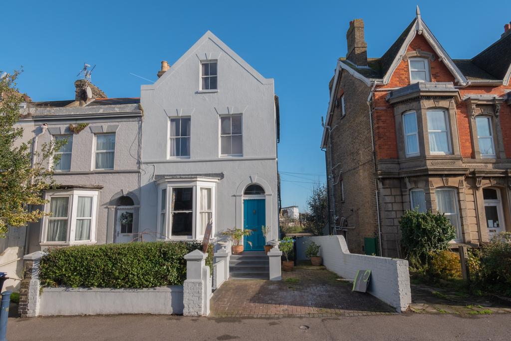 Grange Road, Ramsgate, CT11 4 bed end of terrace house for sale - £525,000
