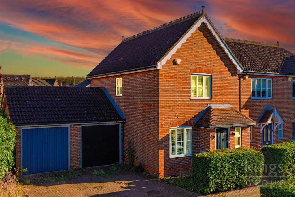 Malkin Drive, Church Langley, Harlow 3 bed end of terrace house - £400,000